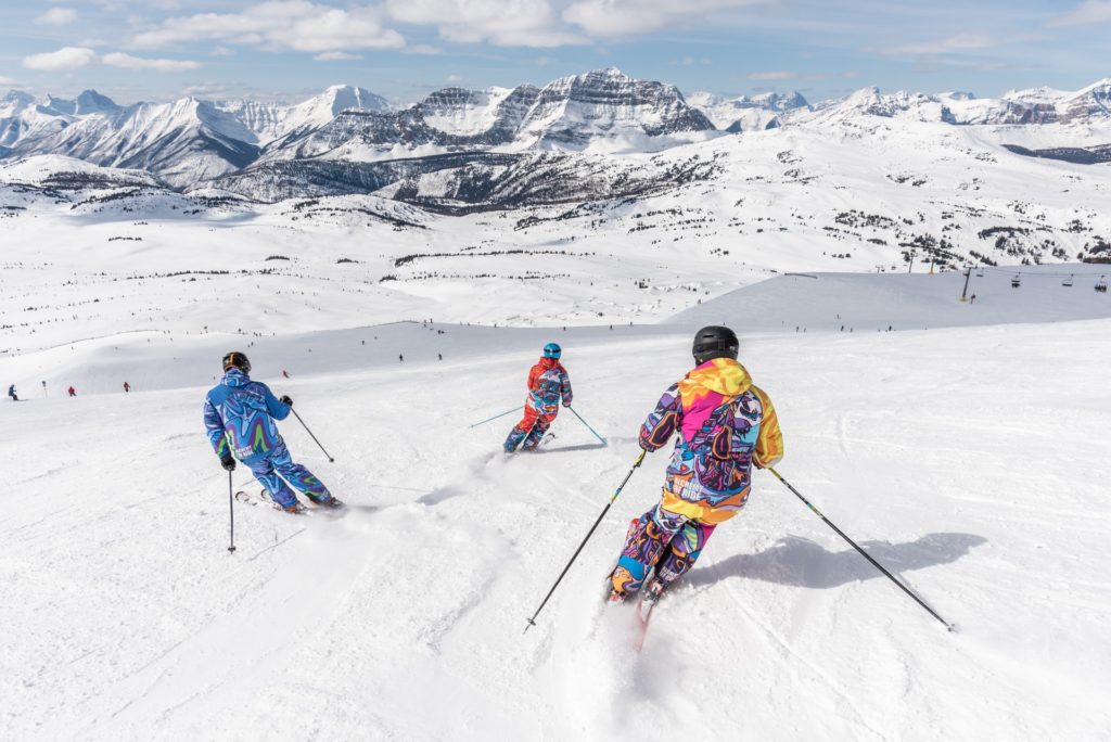 Skiing Becomes Popular Leisure Activity in China | Dao Insights