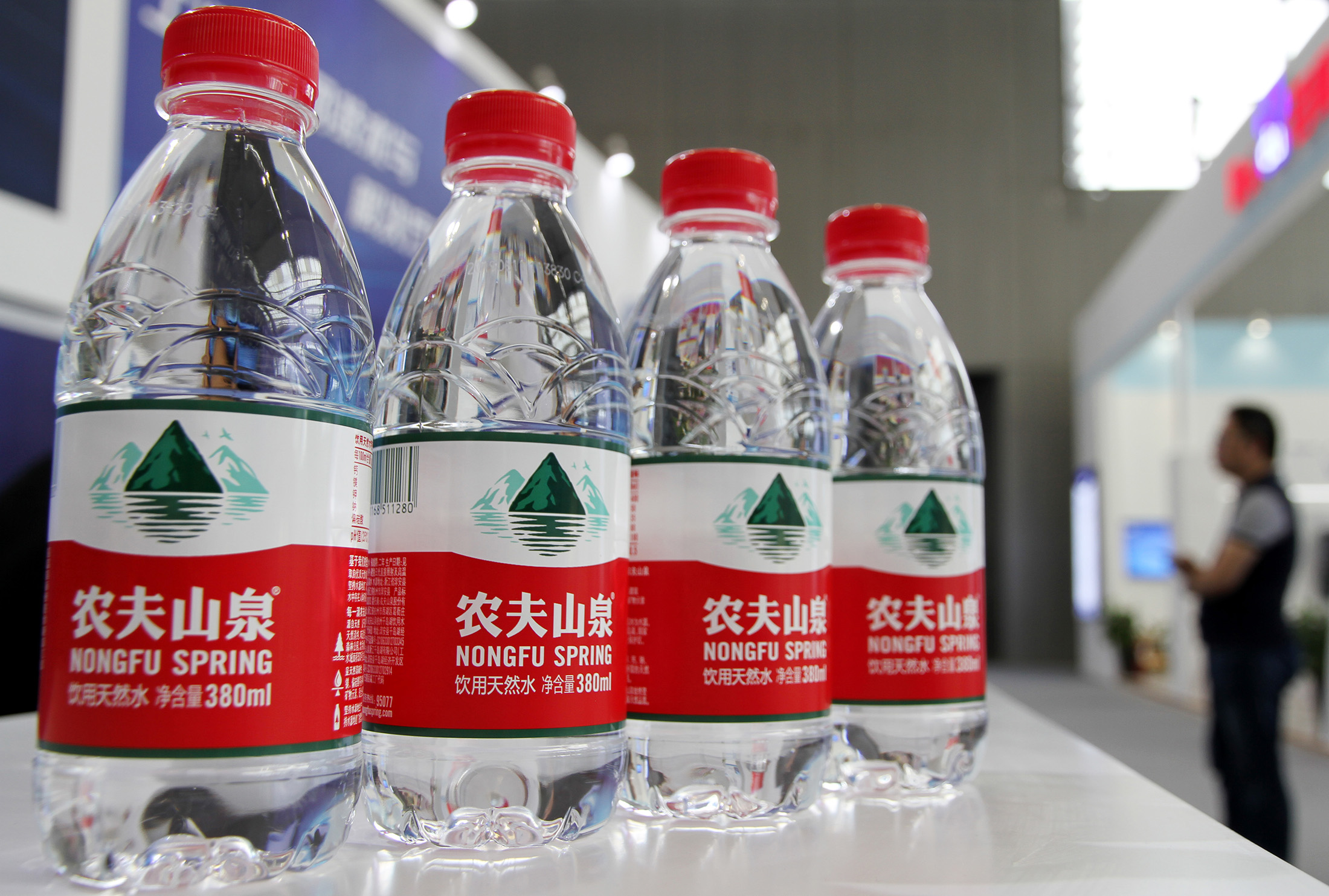 Chinese Bottled Water Tycoon Makes Hurun's Top 10 Rich List | Dao