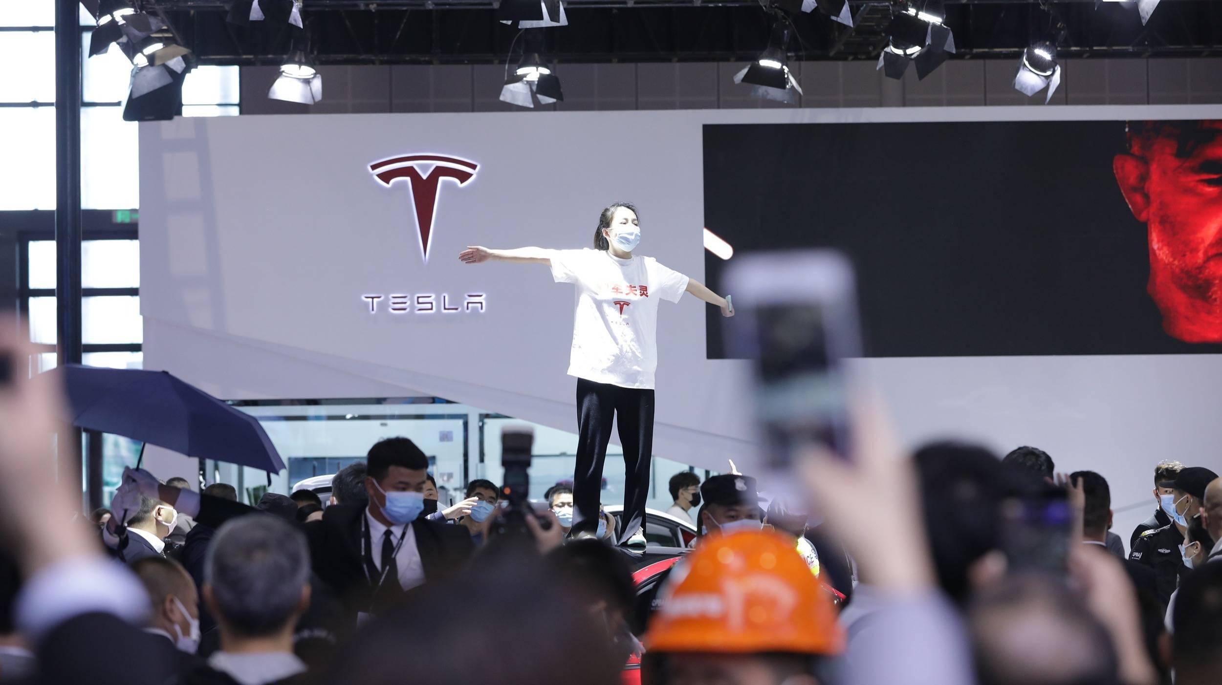 Tesla Brake Failure Protest Dominates Shanghai Auto Show | Dao Insights