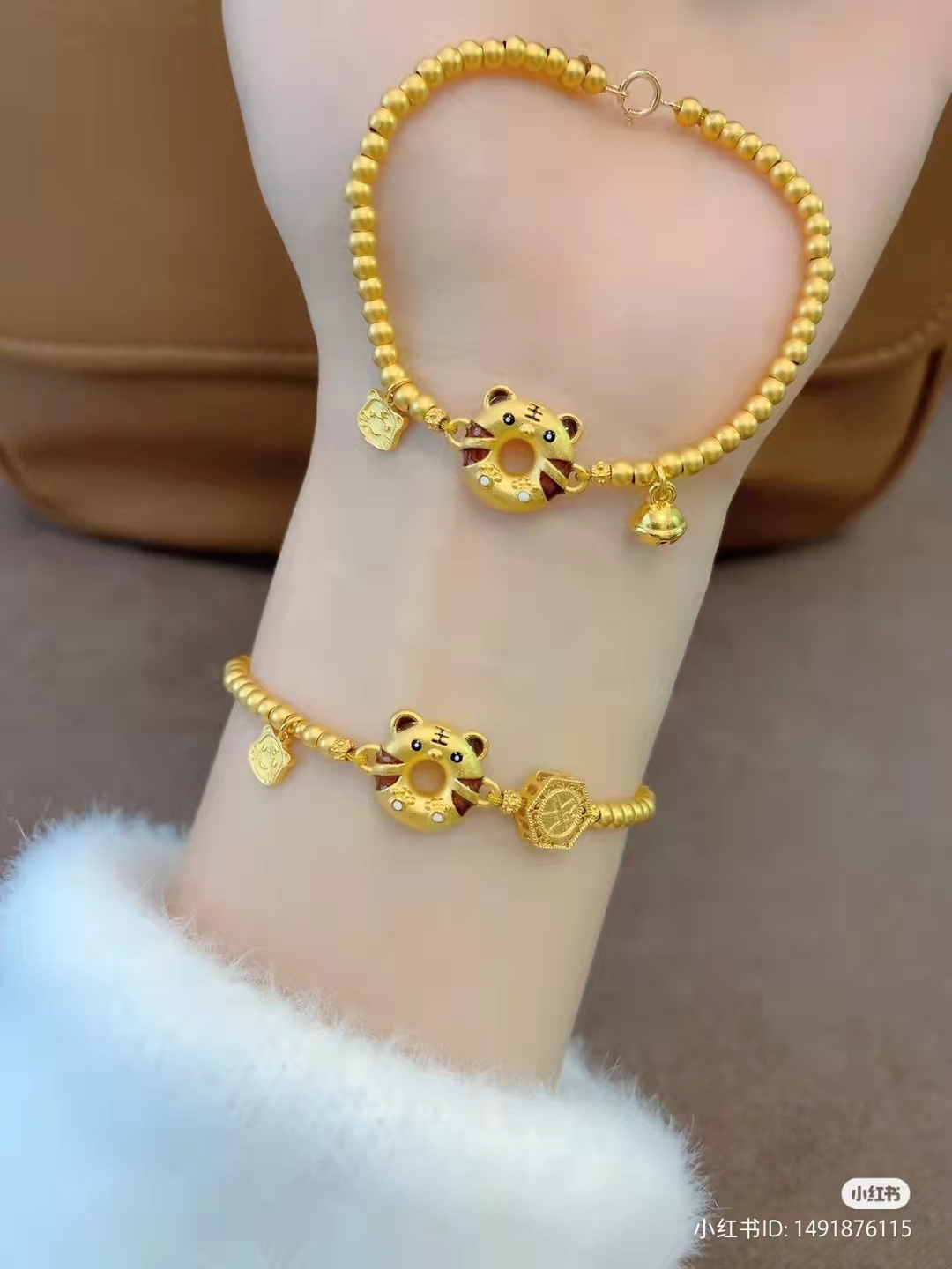 Why do young Chinese delight in collecting gold beans? | Dao Insights