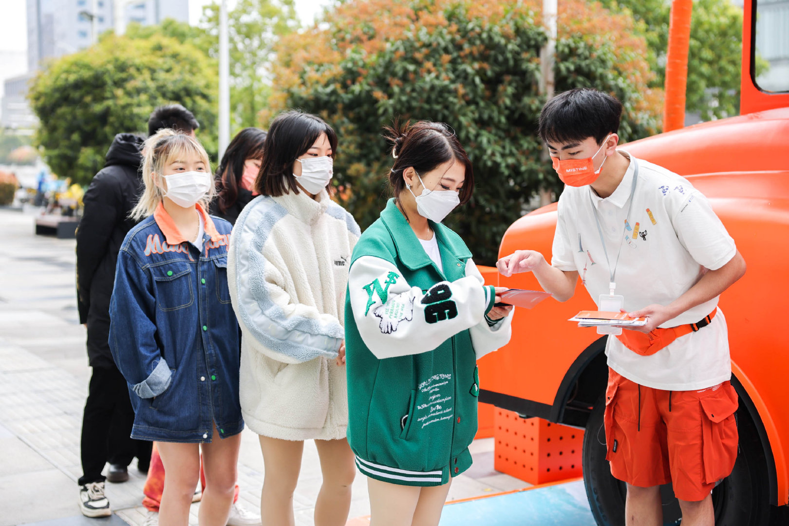 How does the Thai beauty brand Mistine become a sunscreen essential for ...