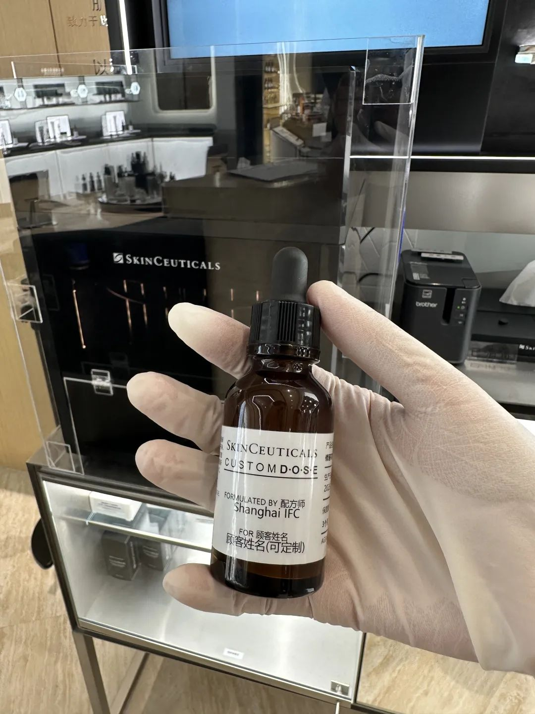 L'Oréal awarded China's first on-site customised cosmetics license