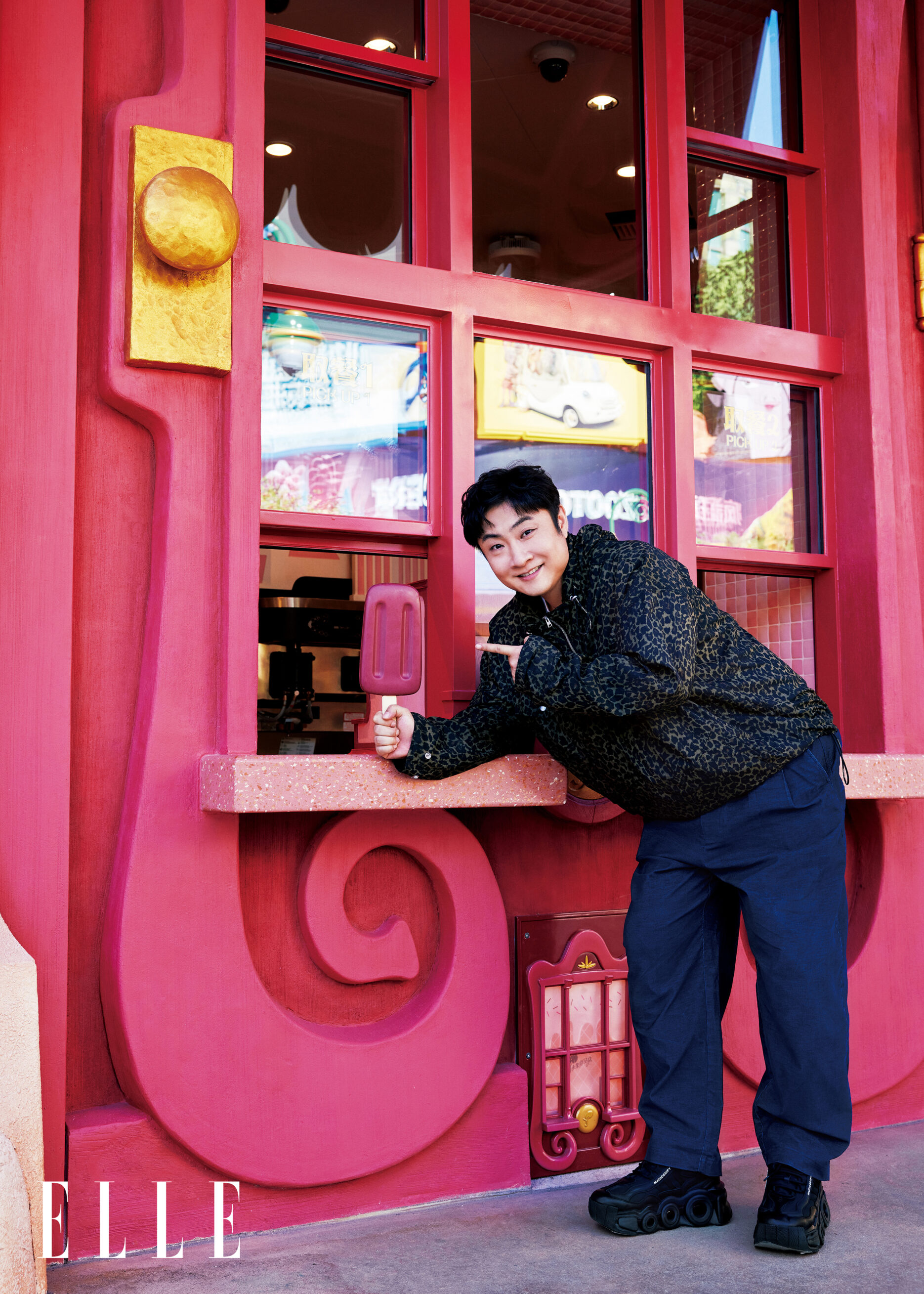 Elle brings fashion shoot to Zootopia