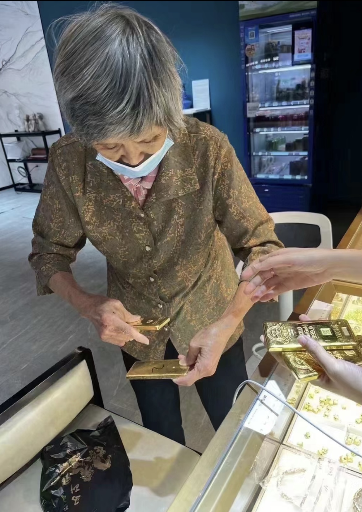 Chinese damas benefit from soaring gold prices