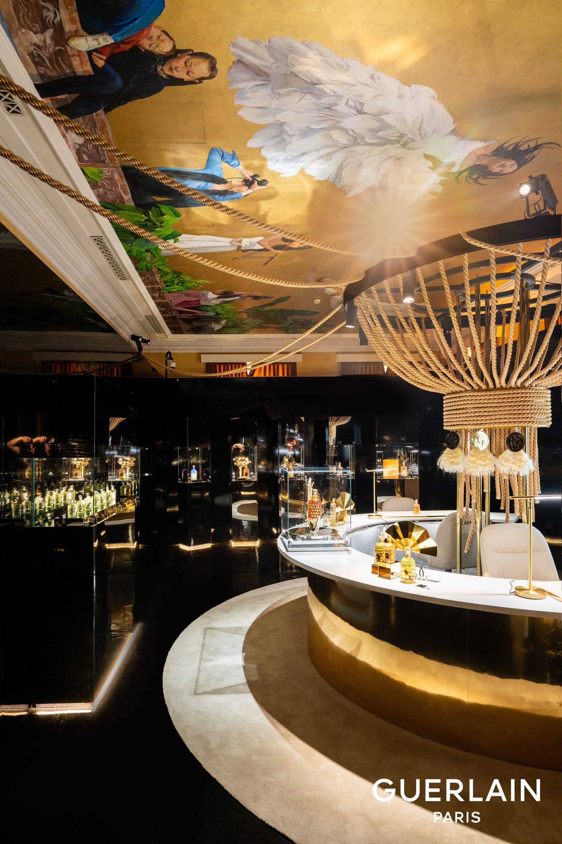 Guerlain holds its largest fragrance exhibition in Shanghai