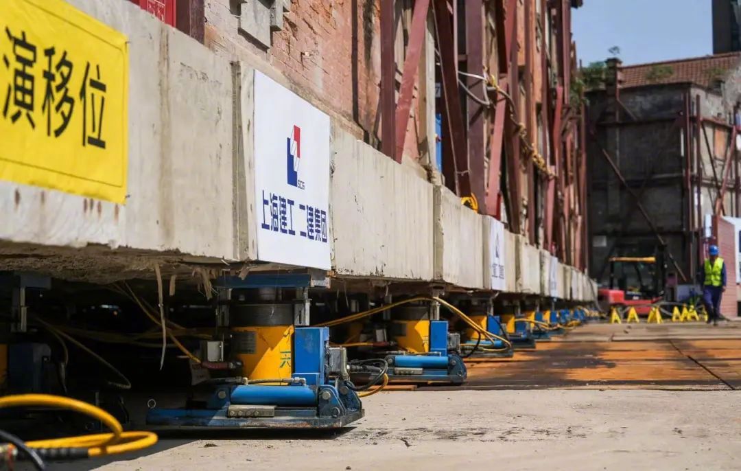 China moved an entire block of buildings in Shanghai with robots
