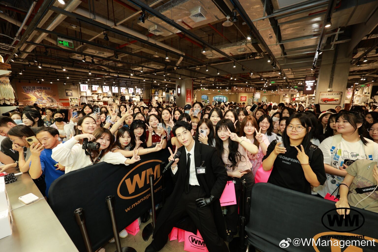 W.Management: Is fast fashion the new idol industry in China?