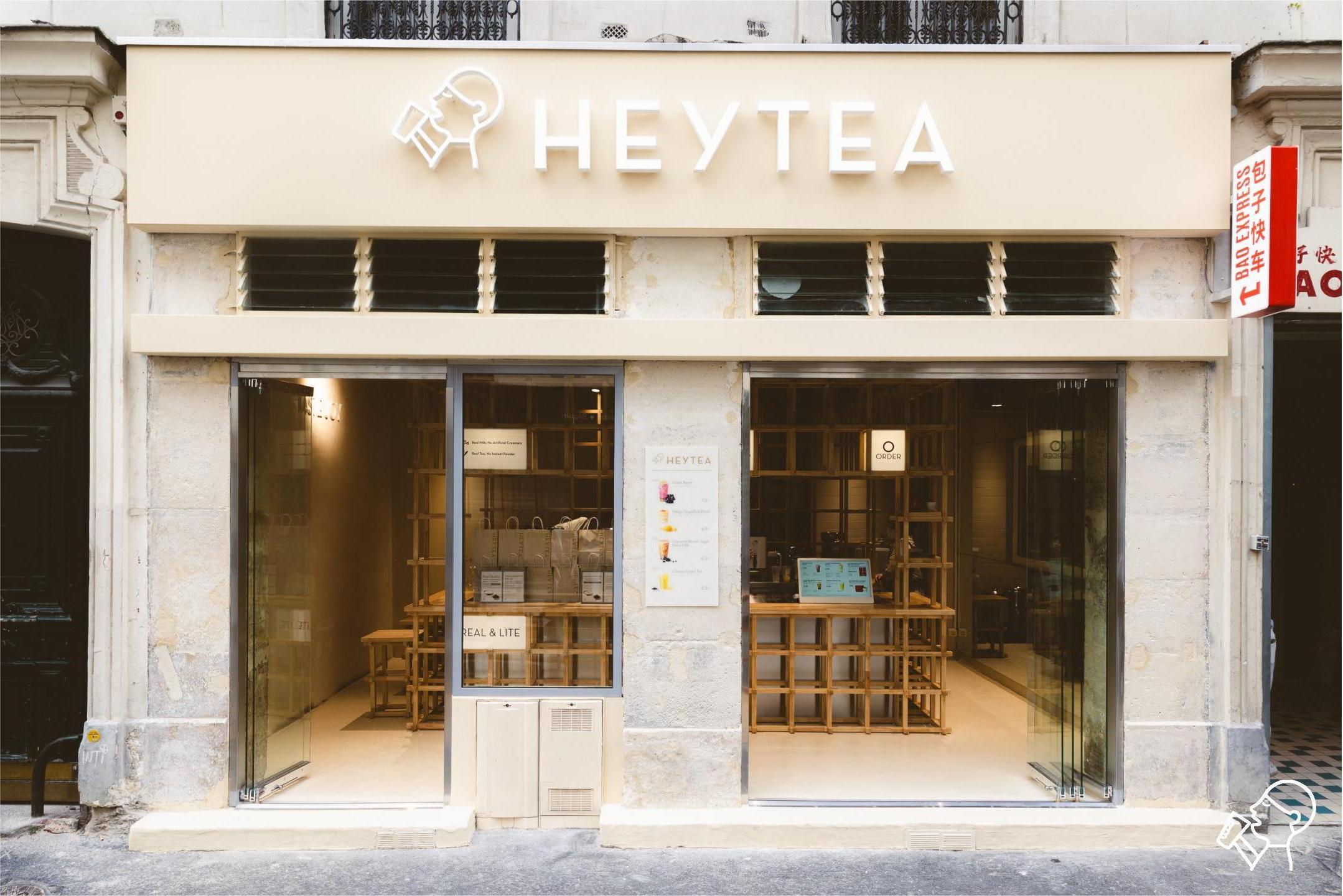 Why is HeyTea facing controversy online in China?
